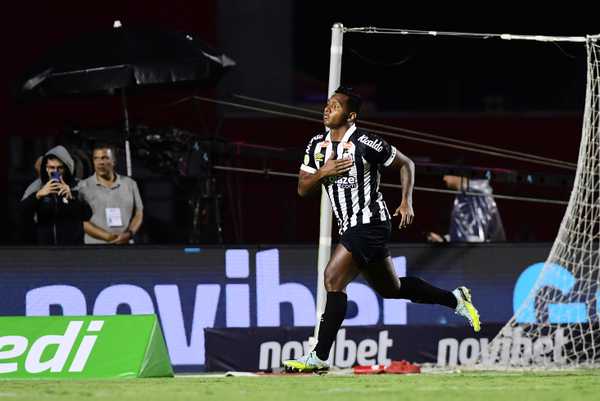 Morelos faz primeiro gol no Brasil decide clássico e manda recado O Santos vai para cima