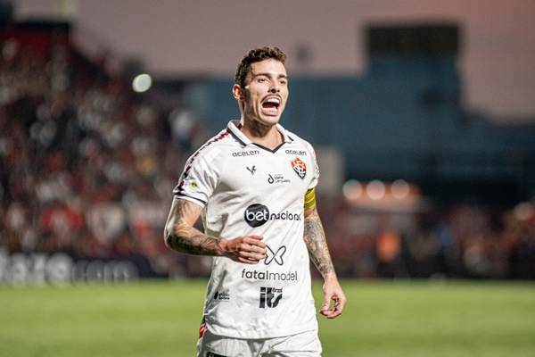 Campe O Ol Mpico Zeca Volta A Brilhar Como Lideran A No Vit Ria