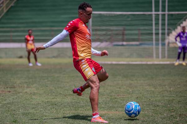 ABC Contrata Volante Lima Ex Guarani E Inter De Limeira Abc Ge