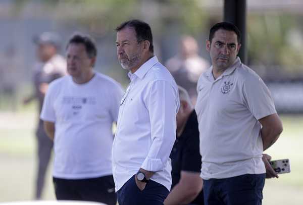 Corinthians dá três dias de folga ao elenco e vê dificuldades para