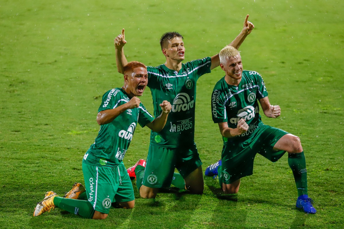 Chapecoense 1 X 0 Ponte Preta Assista Aos Melhores Momentos