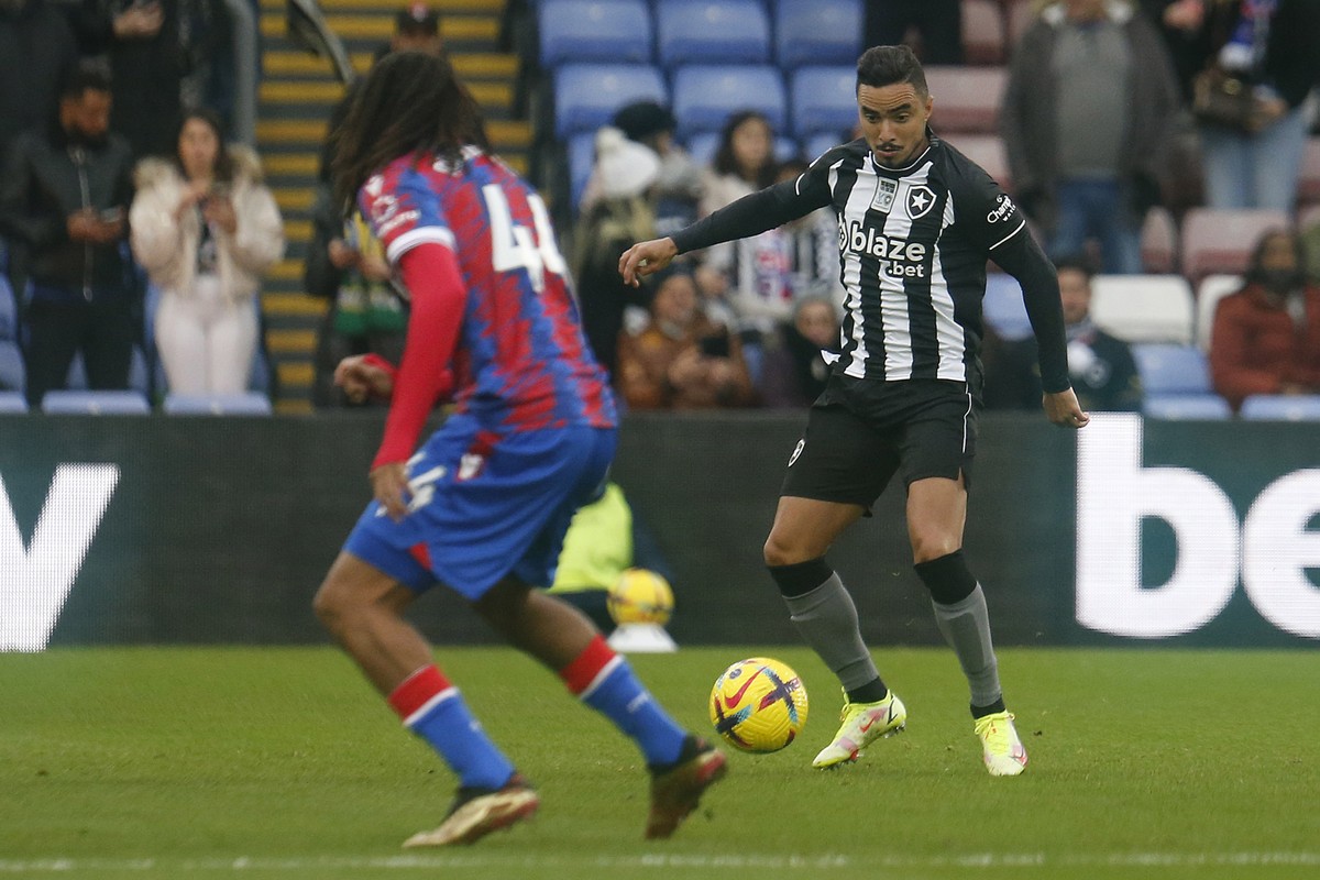 Após ano difícil no Botafogo, Rafael espera 2023 com "alegria e sorriso ...