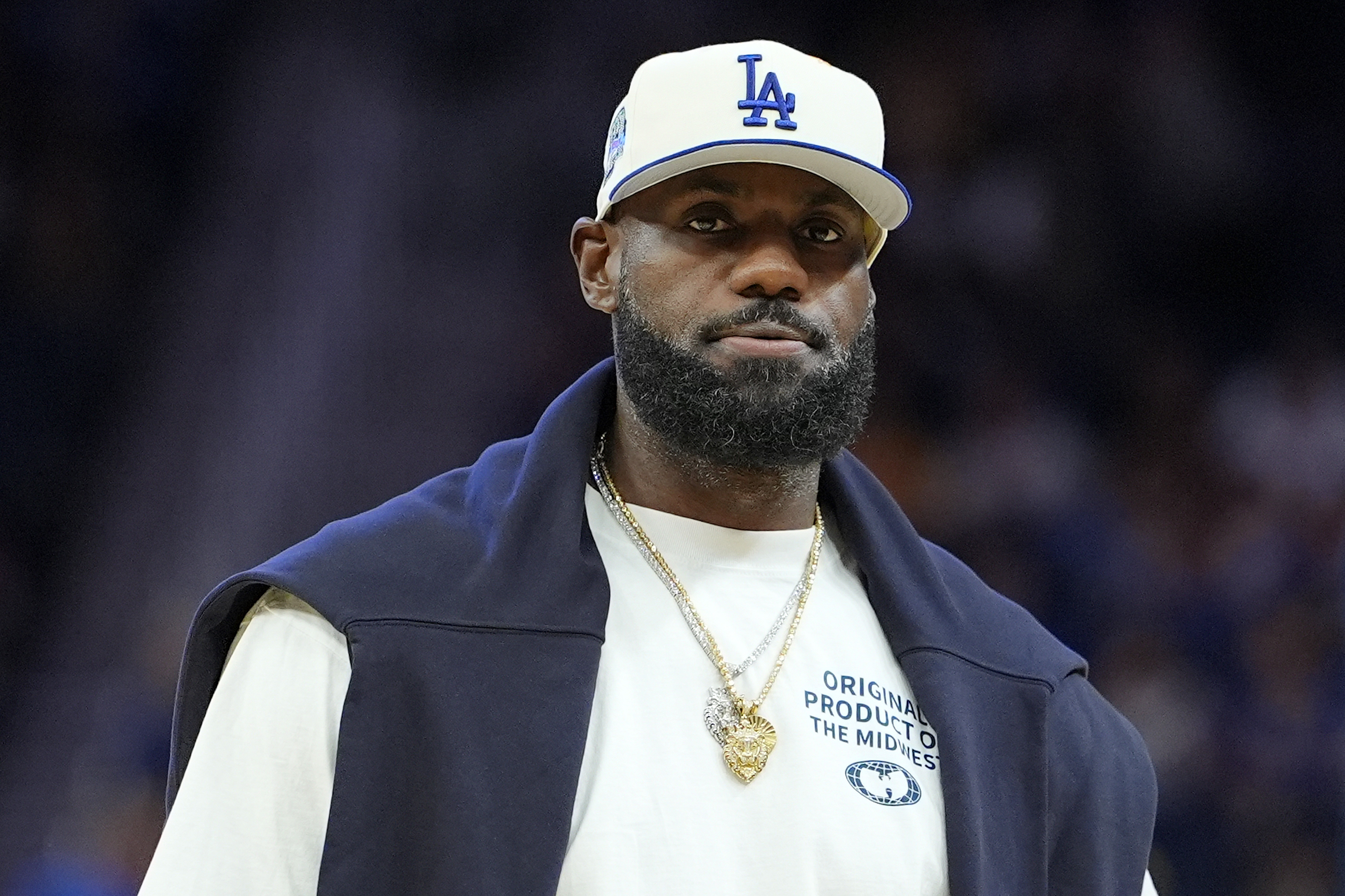 Com dores no nervo ciático, LeBron James desfalcará os Lakers no início da temporada da NBA