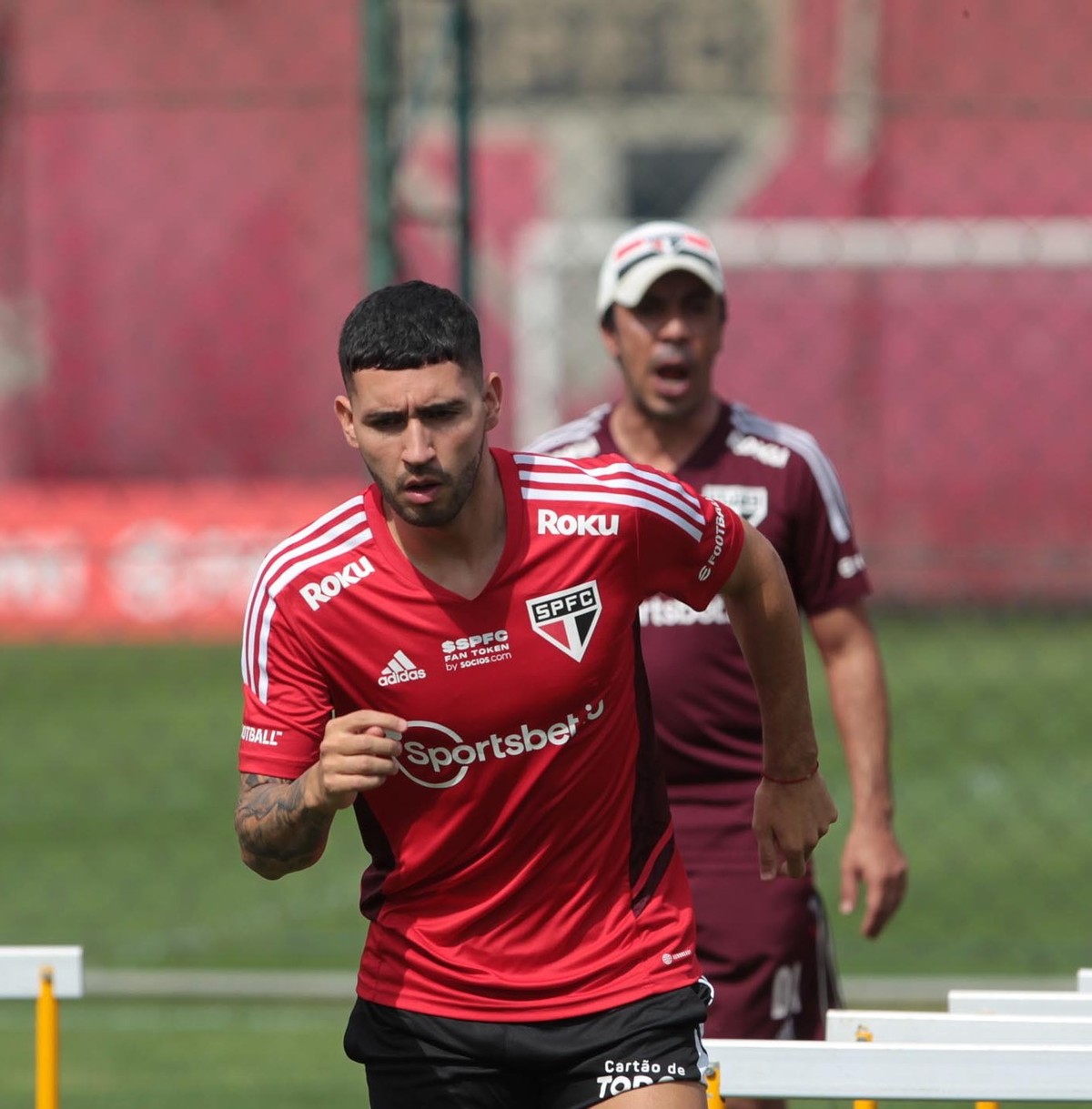 Por que Bustos não joga? Atacante tem apenas 17 minutos em campo no São ...