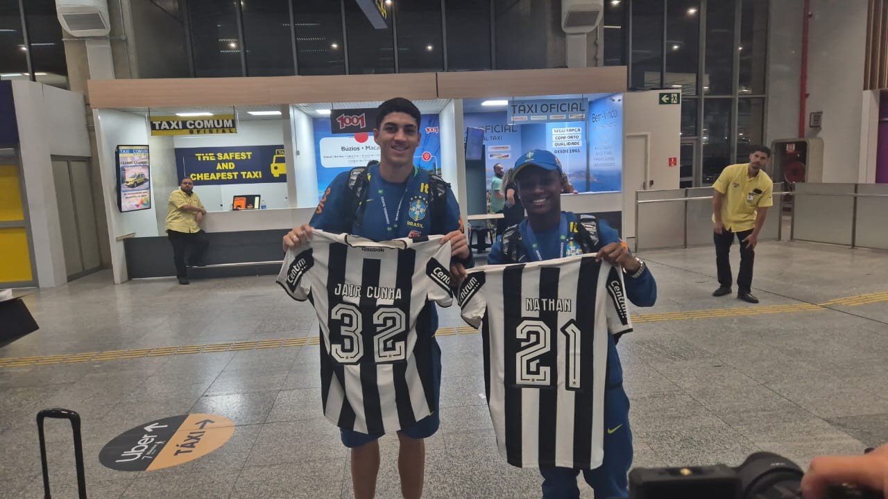 Reforços do Botafogo, Jair e Nathan Fernandes chegam ao Rio de Janeiro | Ge
