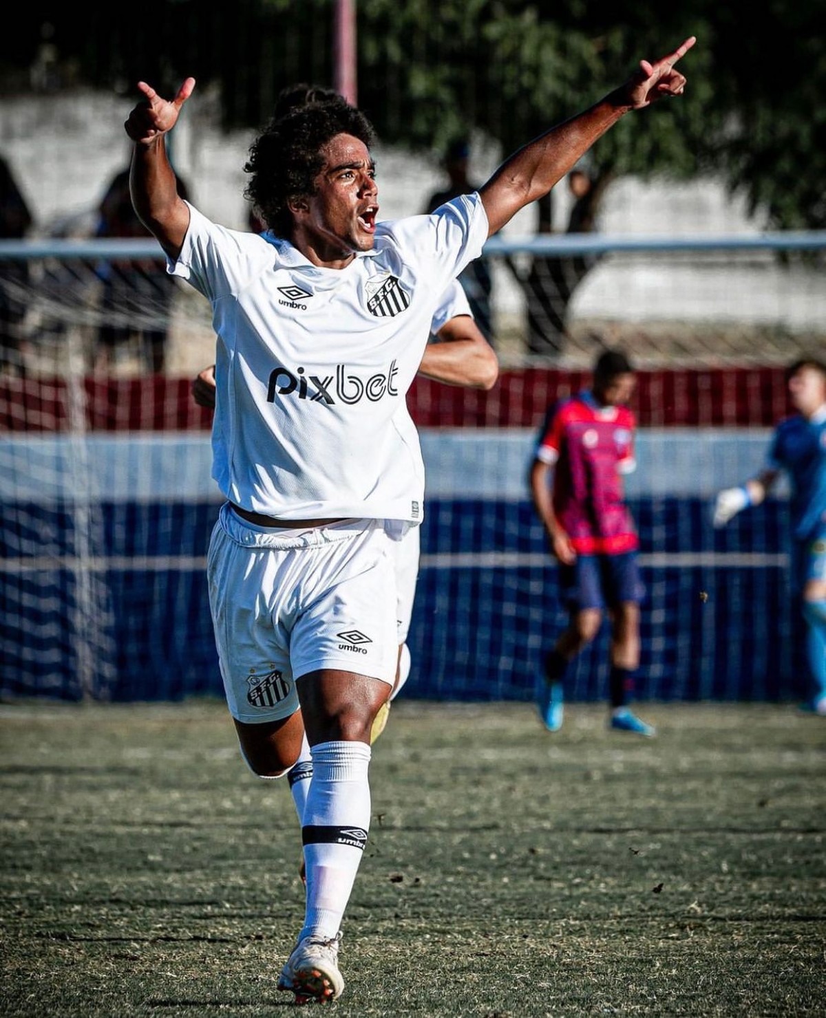 Lucas Yan, destaque do sub-17 do Santos, pede humildade em decisão ...