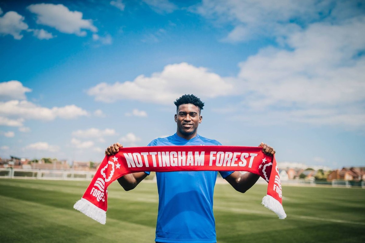 Nottingham Forest anuncia contratação recorde para a volta à Premier ...