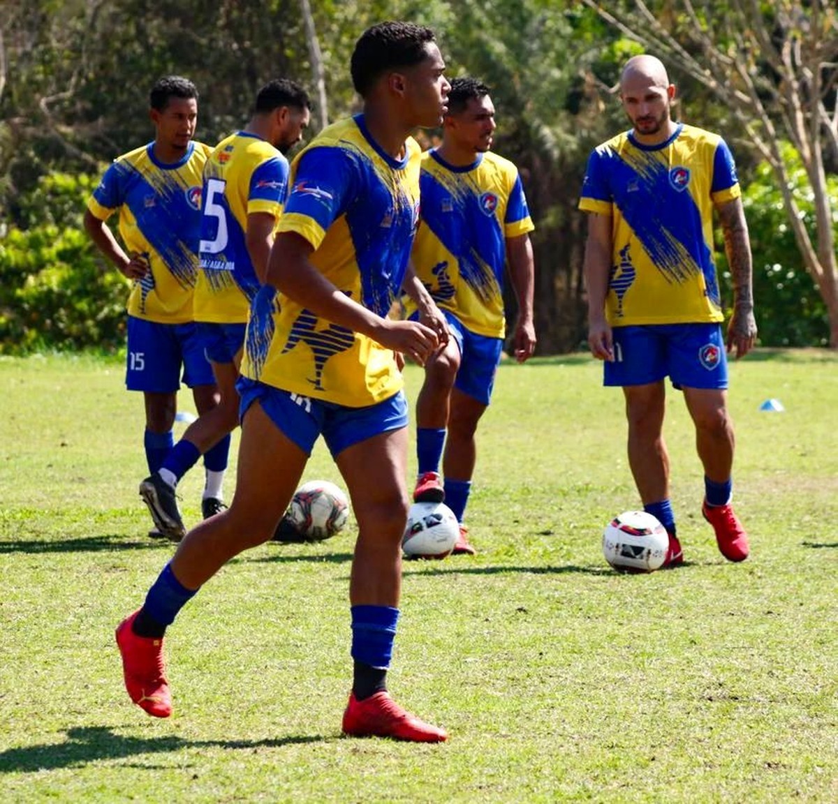 Com nomes conhecidos no futebol estadual, Araguaia monta base do elenco ...