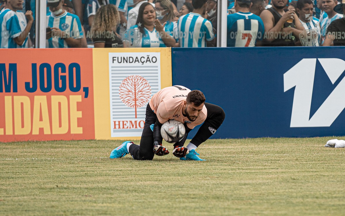 Thiago Coelho vive expectativa do primeiro jogo oficial pelo Paysandu: "Mostrar meu potencial ...