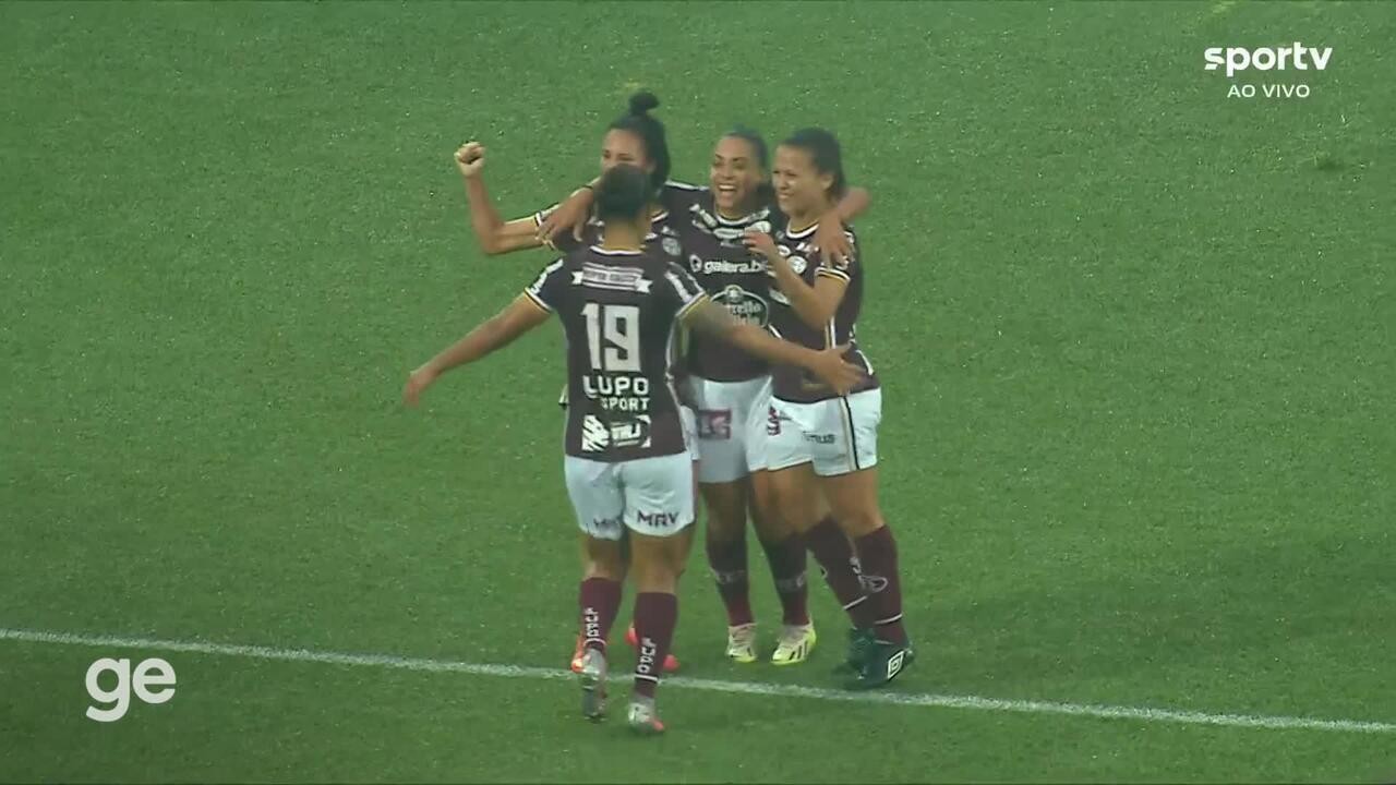 Suzane Pires faz gol olímpico para Ferroviária diante do Flamengo na ...