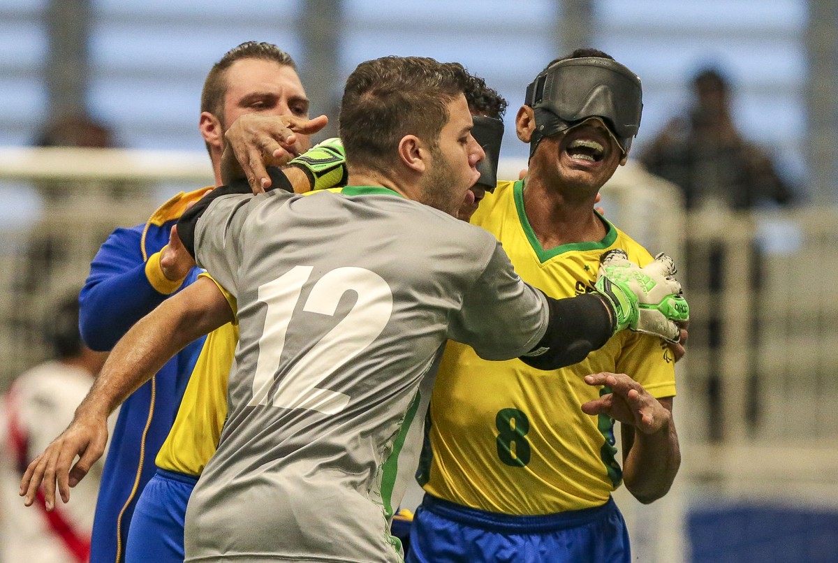 Brasil goleia o Peru e mantém a liderança do Campeonato das Américas de ...