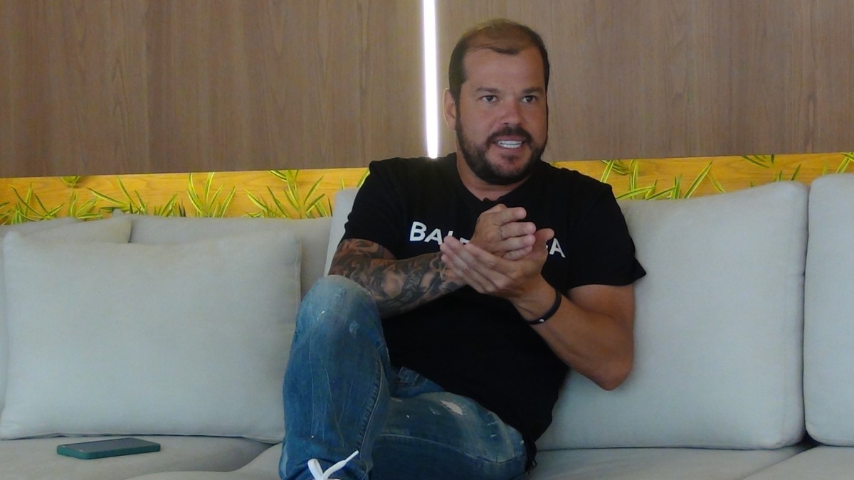 “Messi brasileiro”, Tiago Luís confirma aposentadoria para se dedicar ao futevôlei e ...