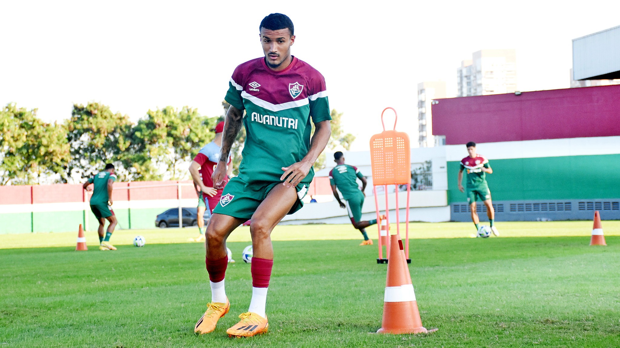Rangers não entra em acordo com Apoel, e negociação com Jefté, do ...