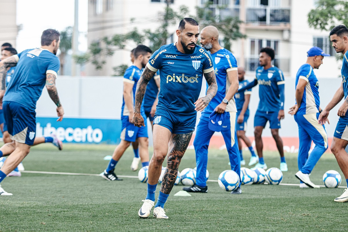 Avaí tem mais quatro saídas confirmadas para temporada de 2025 | avaí | ge