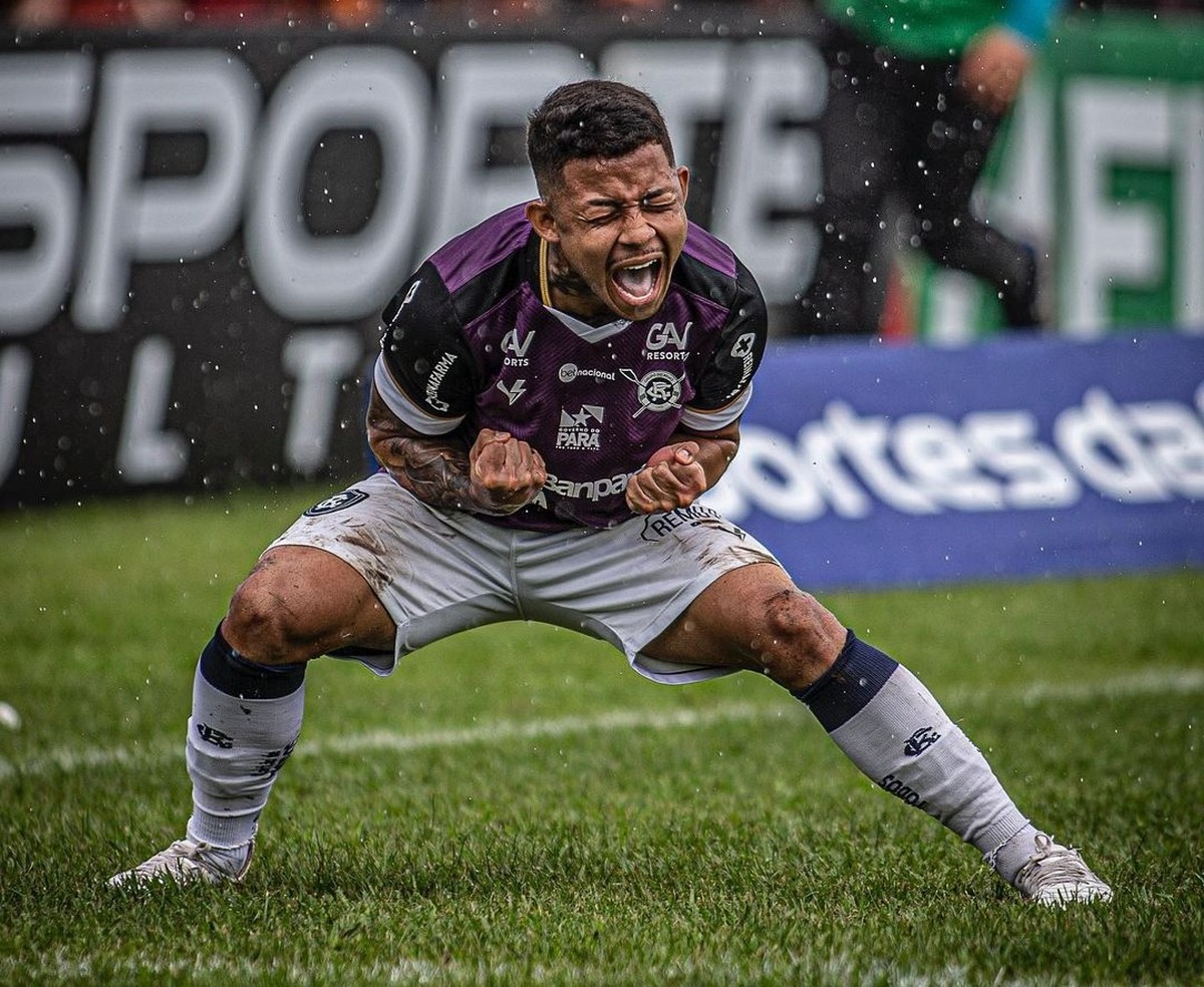 Ronald celebra bastante primeiro gol pelo Remo após grave lesão: "Me dá ...