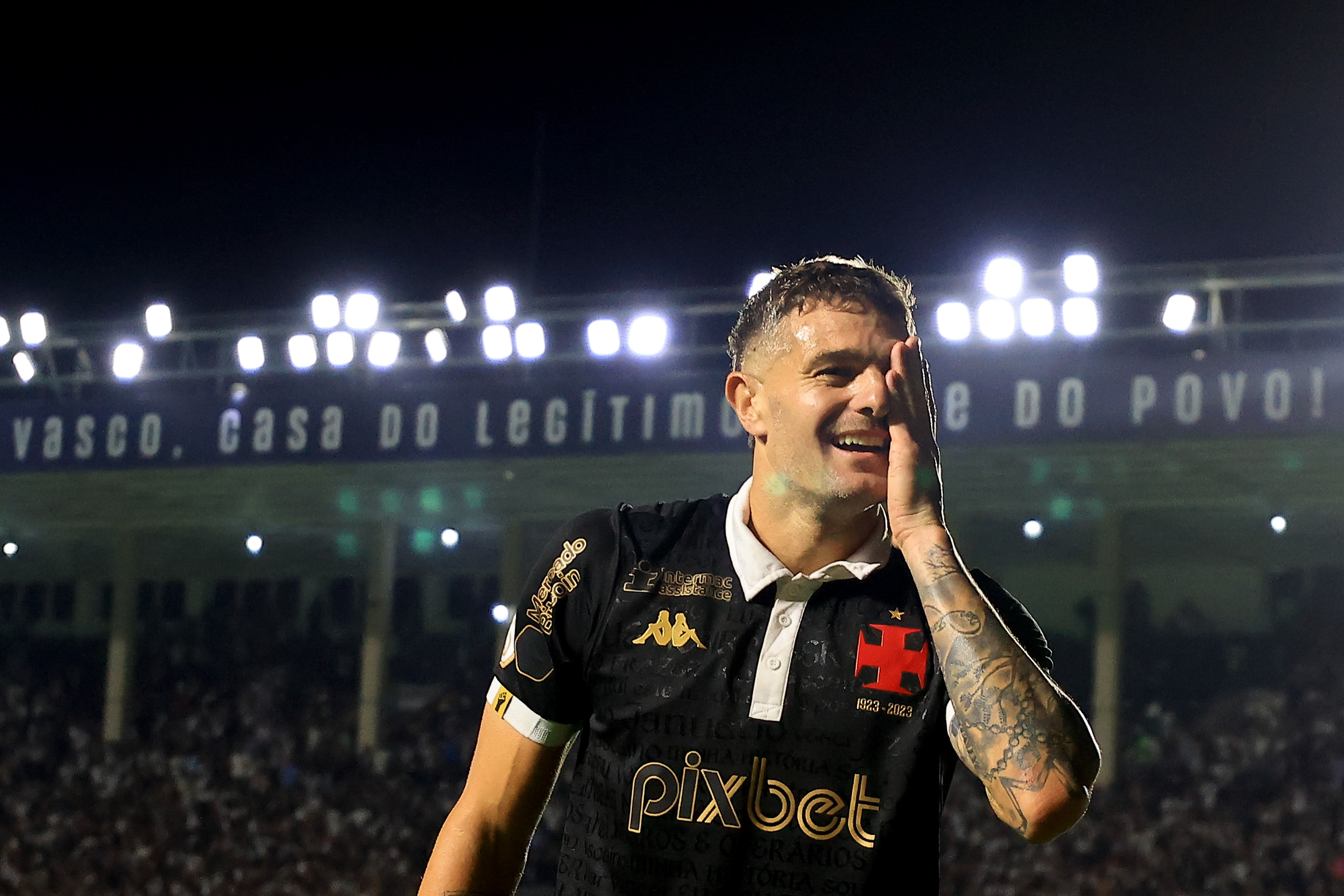 Vegetti, do Vasco, é eleito o craque do Campeonato Brasileiro em ...