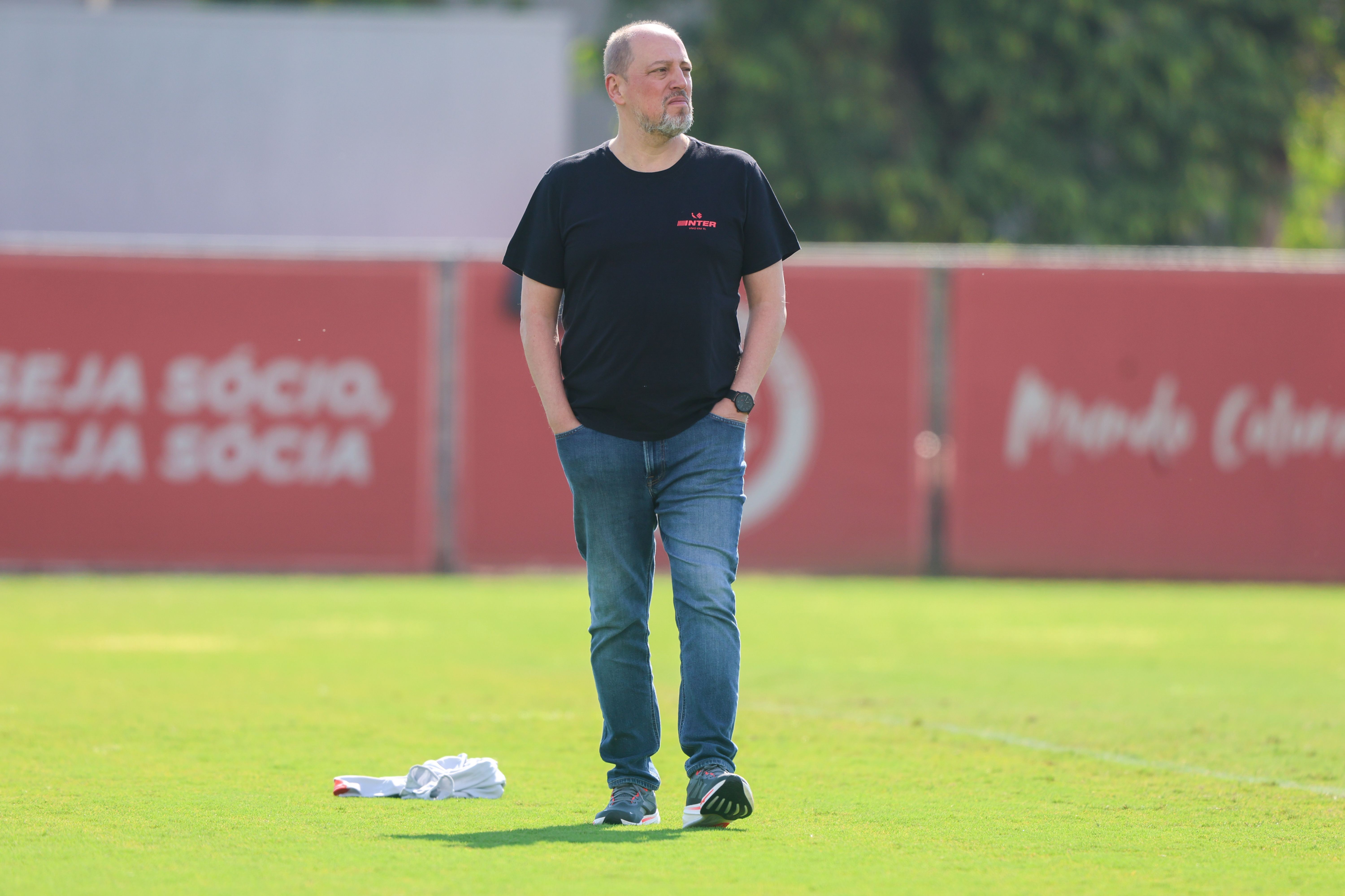 Inter resolve pendência e é liberado pela Fifa de transfer ban | Ge