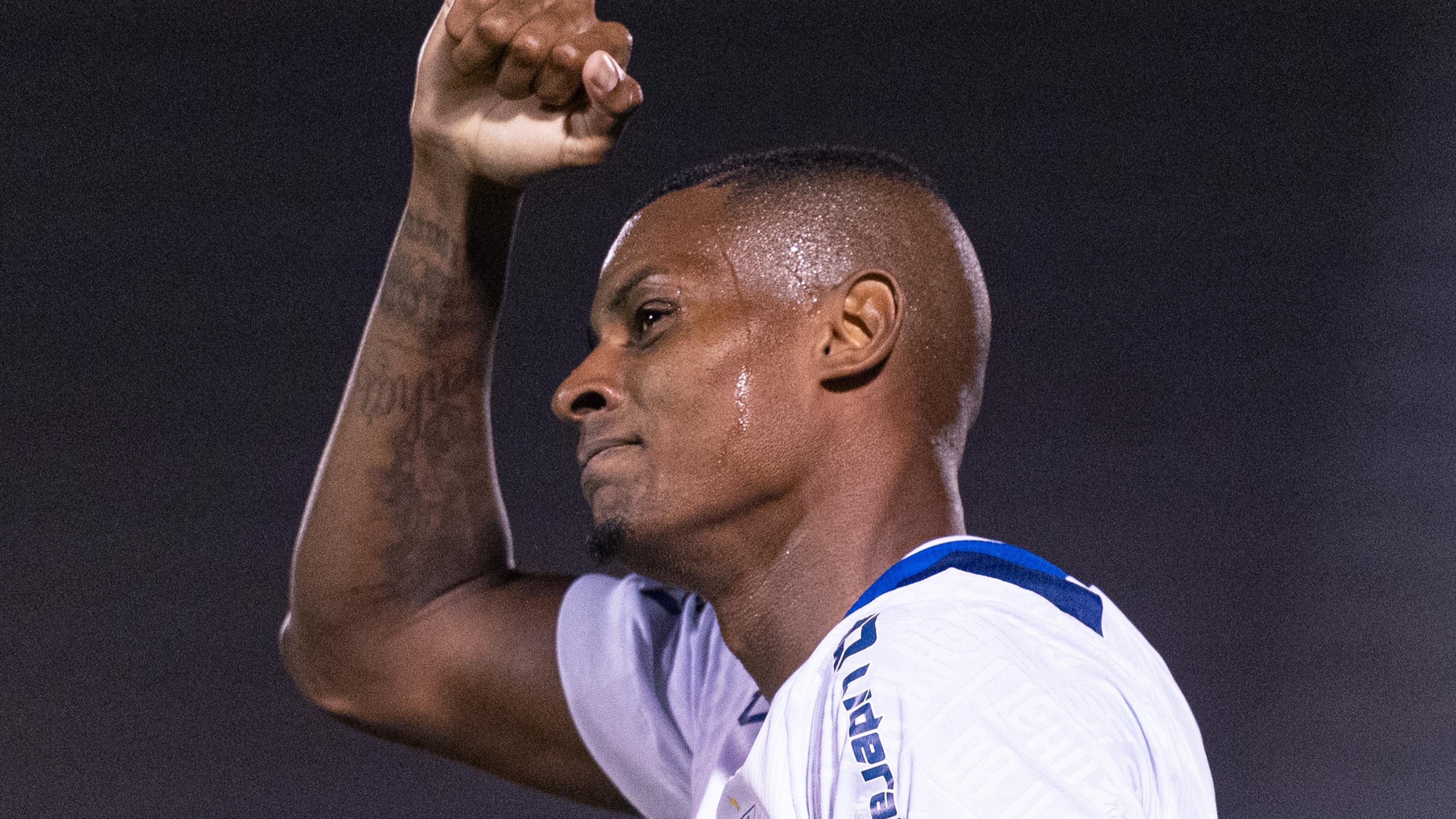 Cléber lidera participações em gols do Avaí na Série B e na temporada