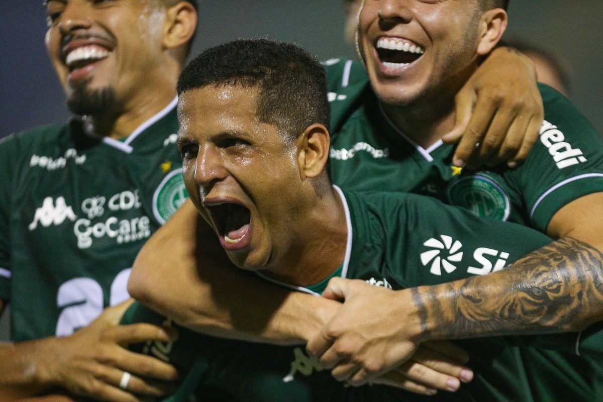 Fora de jogo do Guarani contra a Chapecoense, Lucão do Break fica perto ...