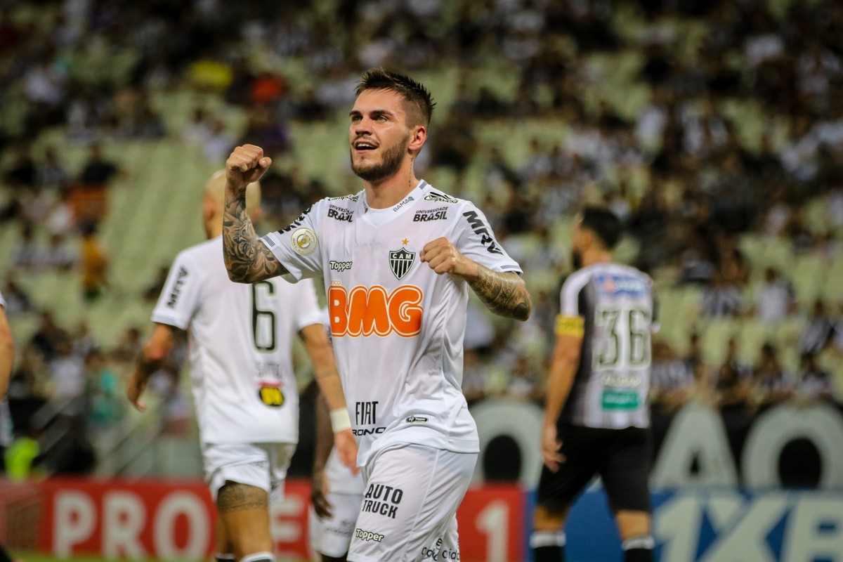 Nathan volta à posição de origem no Atlético-MG, cresce de produção e ...