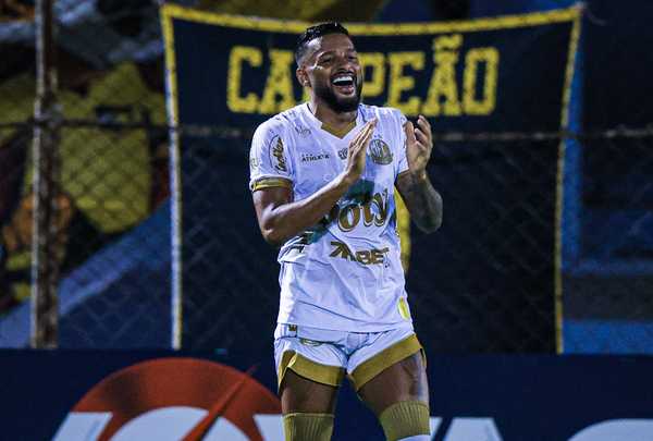 Gol, assistência e craque do jogo: Reinaldo brilha em vitória do ...