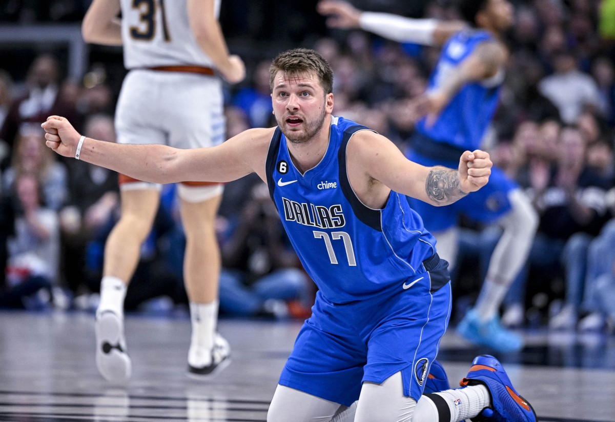 NBA: Doncic chega a 50 triplos-duplos e supera marca de Magic Johnson ...