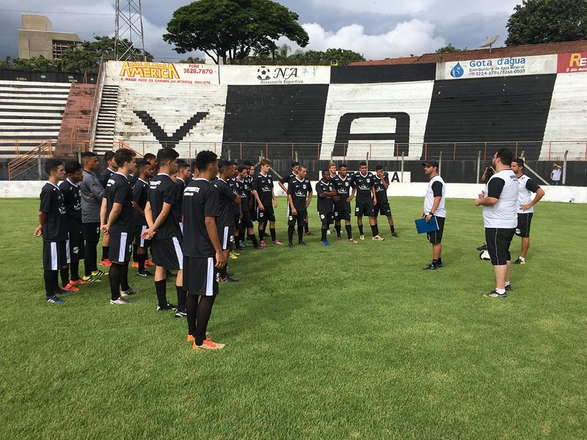 Independente começa preparação para a quarta divisão com elenco de 35 ...