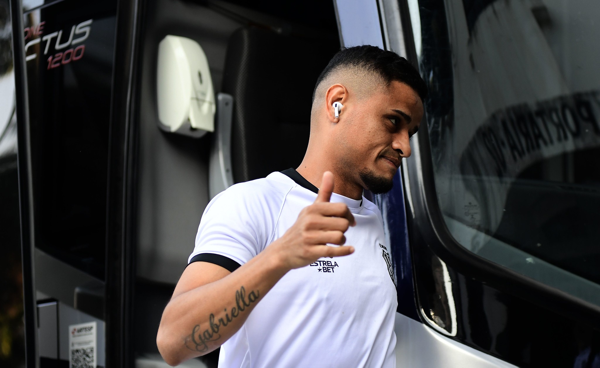 Everton confirma novo procedimento no tendão de Aquiles, mas descarta aposentadoria | Ge