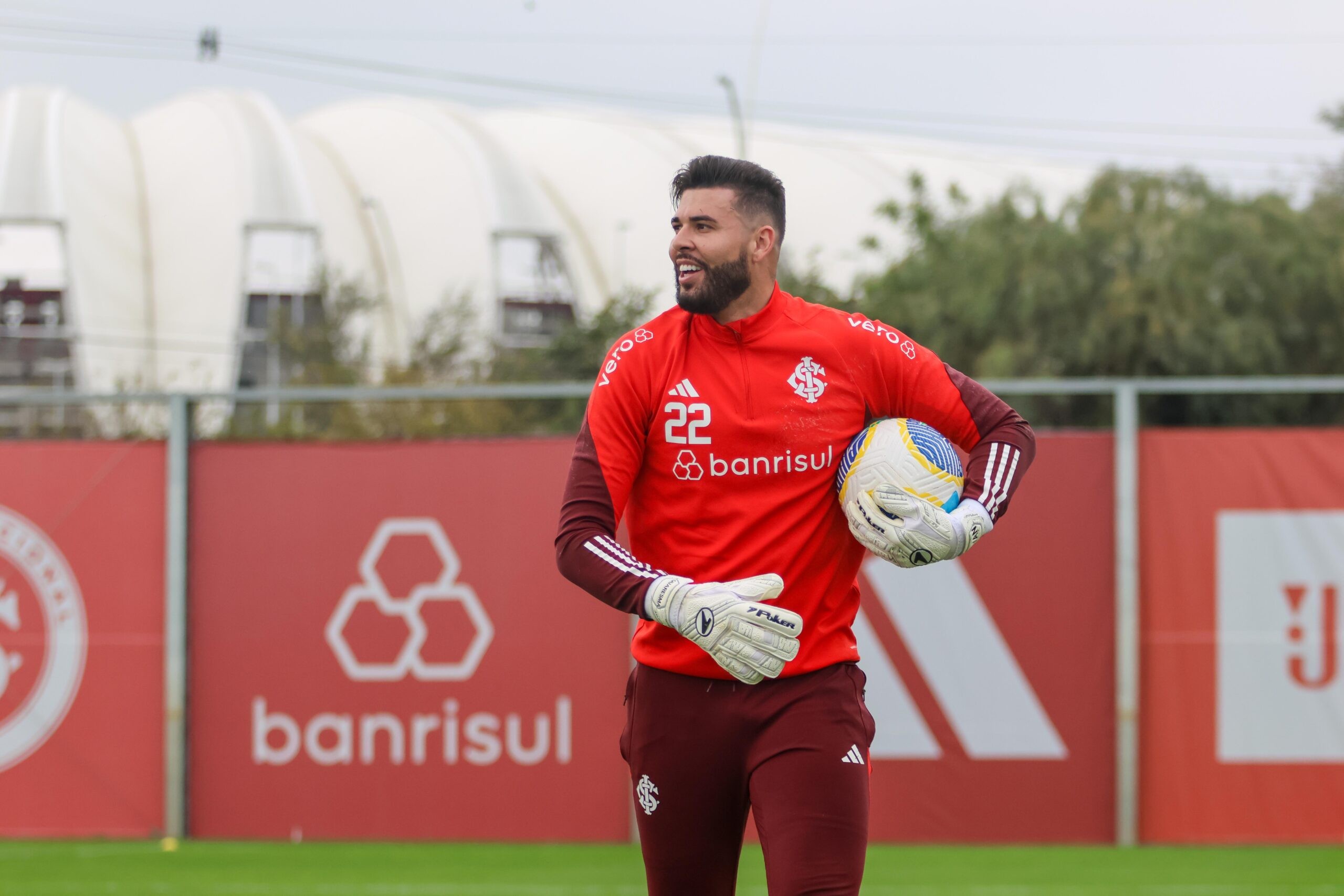 Ivan se supera no Inter após ano mais difícil da carreira e redobra ...