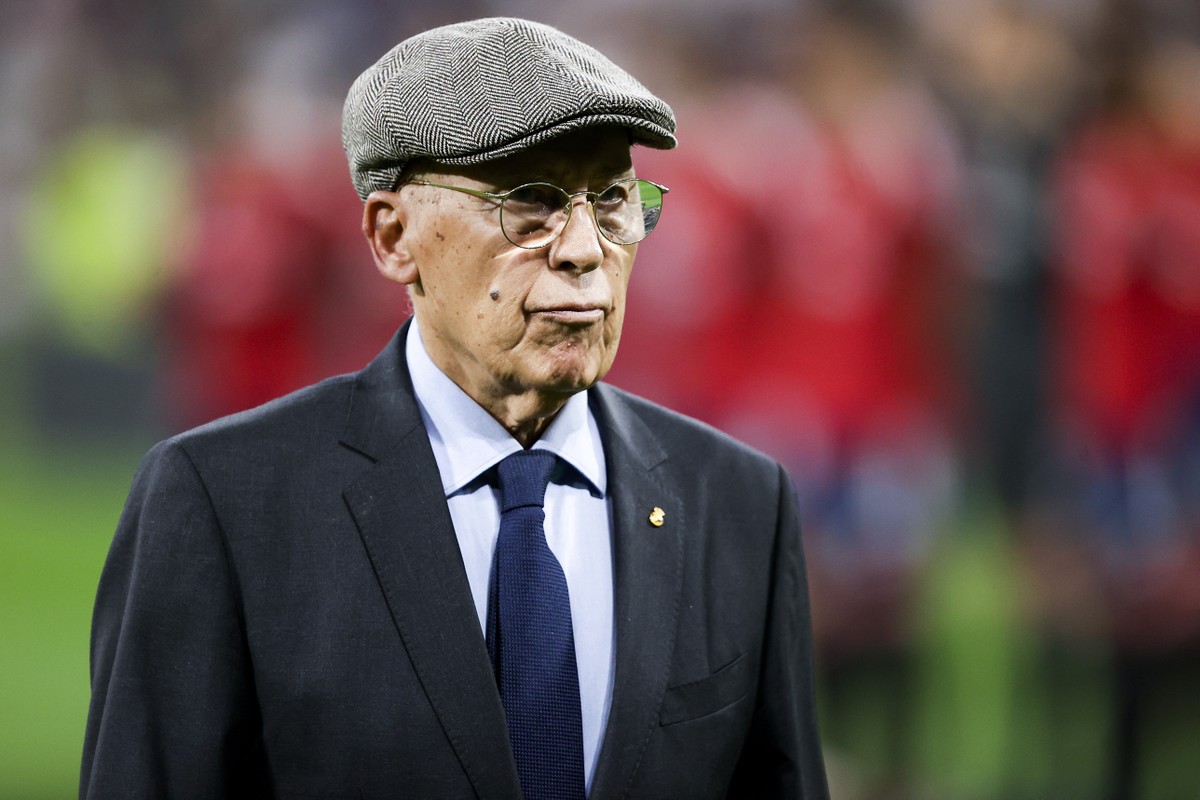 Amancio Amaro, lenda e presidente de honra do Real Madrid, morre aos 83 ...