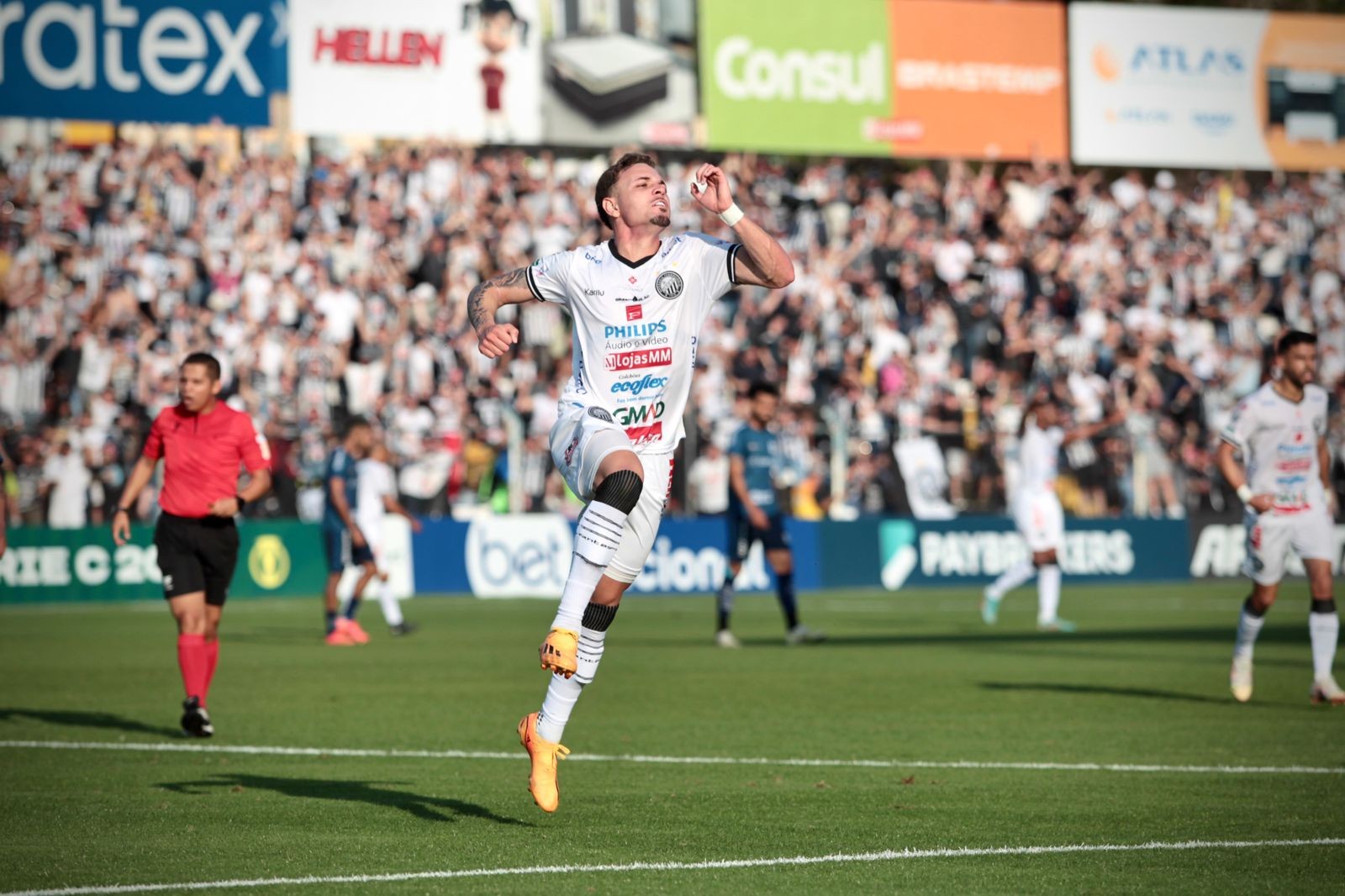 Emprestado pelo Athletico, Dudu Scheit se destaca como vice-artilheiro ...