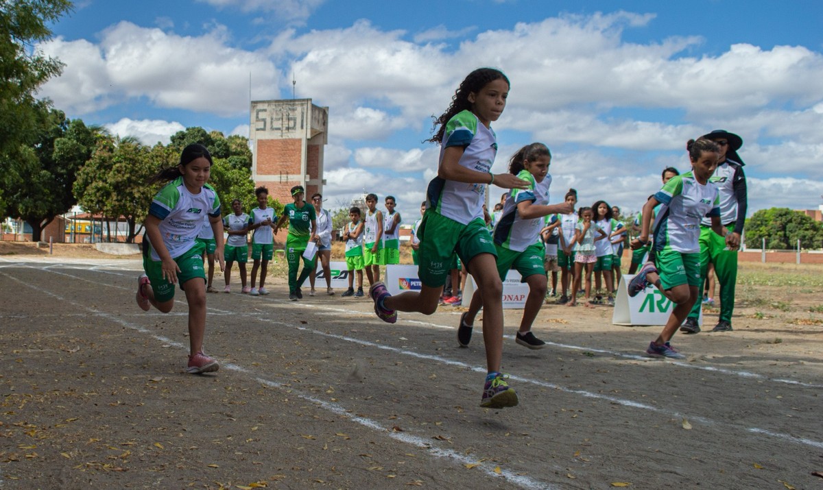 Projeto de atletismo da APA oferece vagas para crianças e adolescentes ...