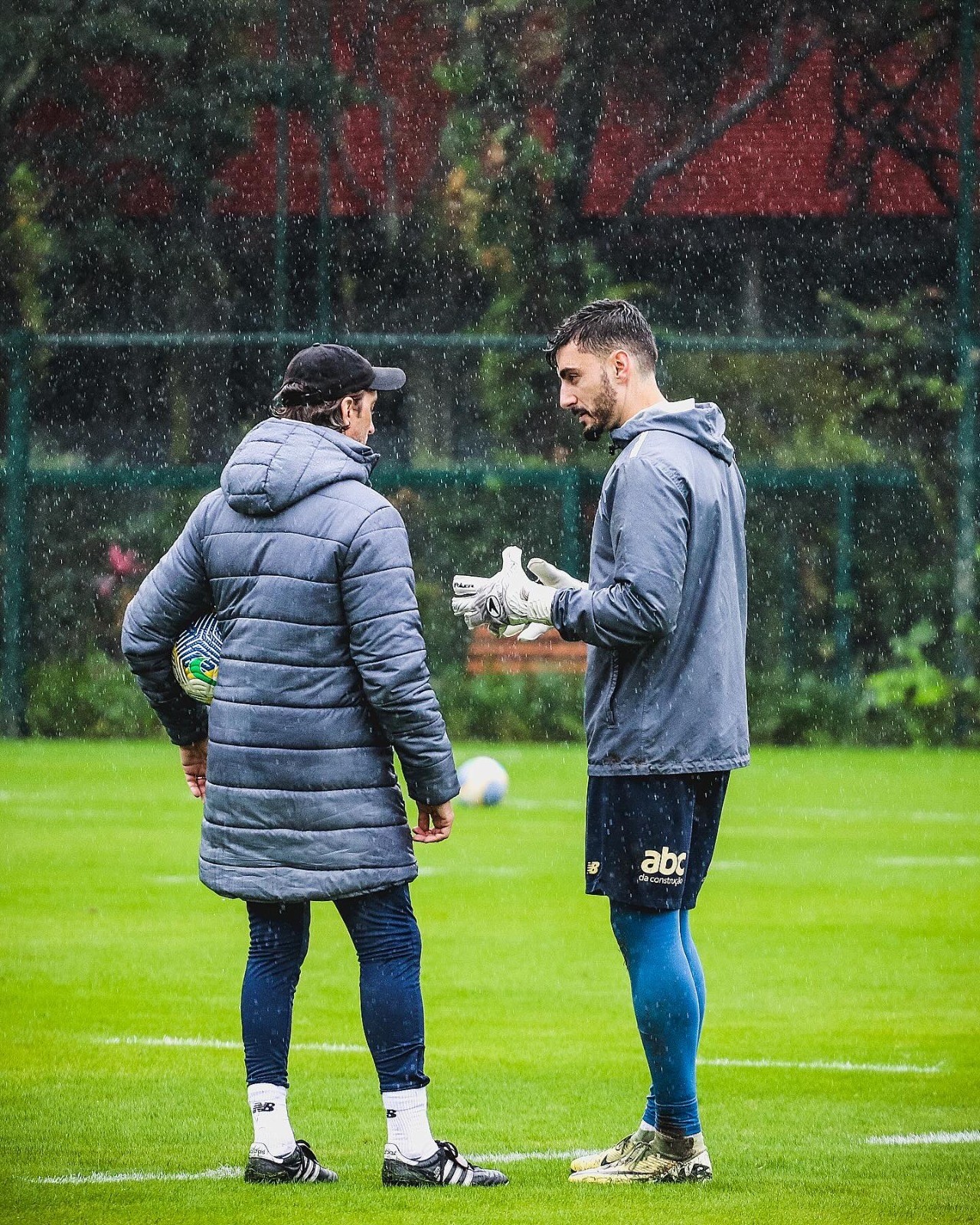 Rafael se reapresenta ao São Paulo depois da Copa América e deve ser ...