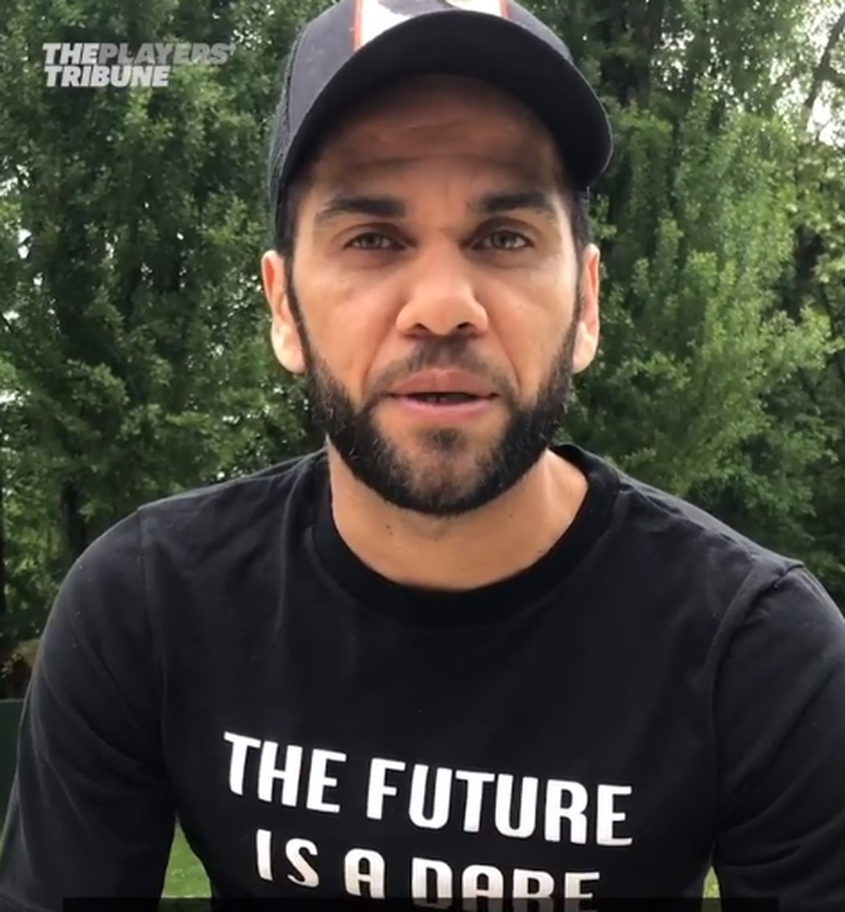 Fora da Copa, Daniel Alves fala em ego sentido, mas diz: "Minha alma ...