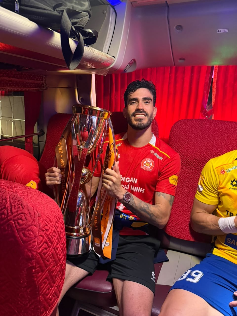 Endrick Santos é campeão da Copa do Vietnã pelo Ho Chi Minh City | Ge