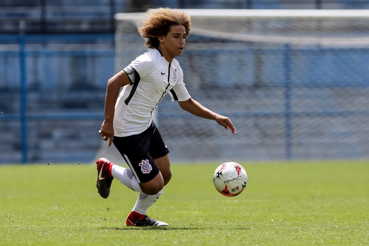 Mini Biro-Biro e filhos de Dodô e Edu: sub-13 do Corinthians mostra sua ...