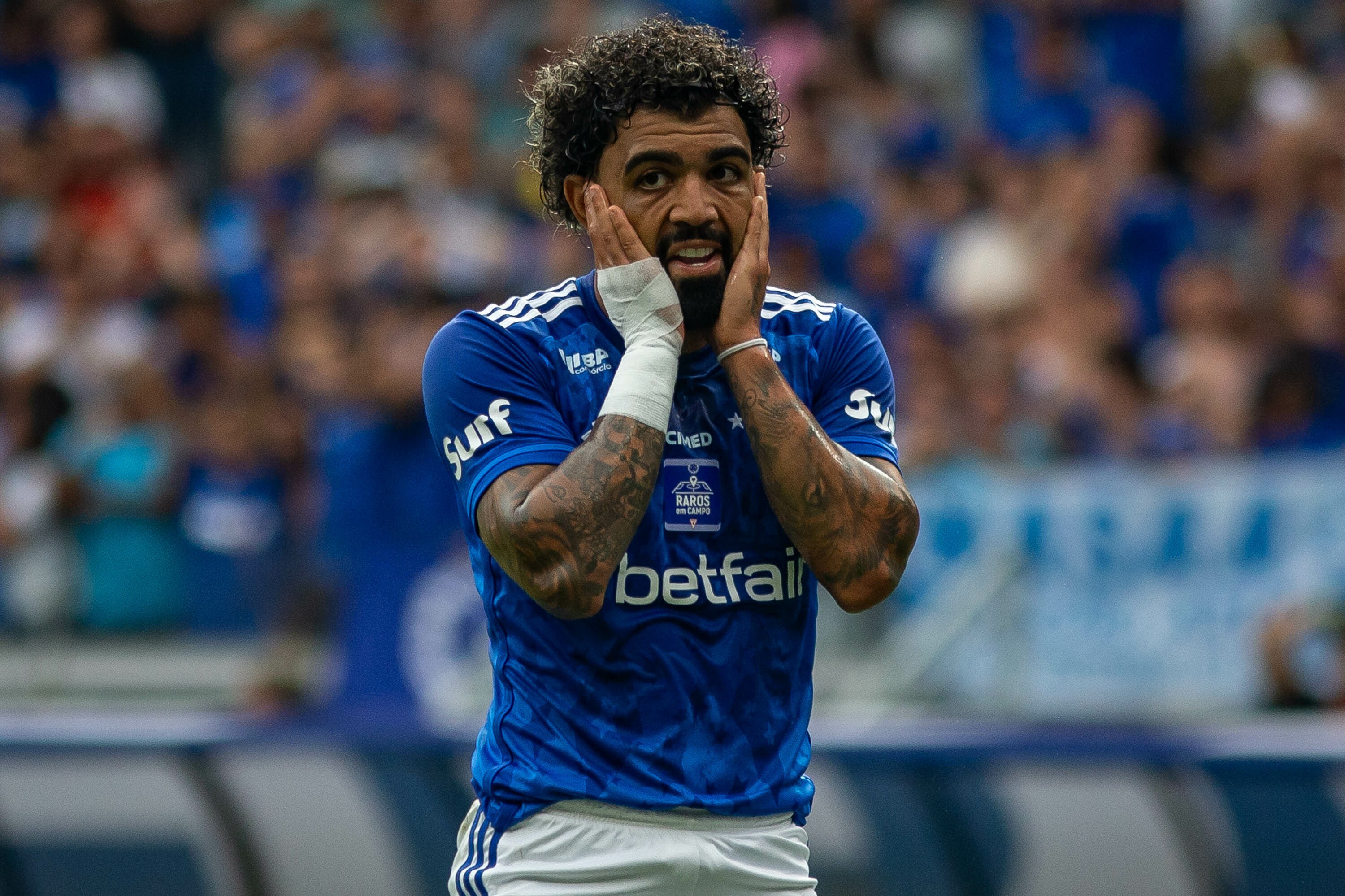 No Cruzeiro, Gabigol admite erro e se desculpa por expulsão no clássico ...