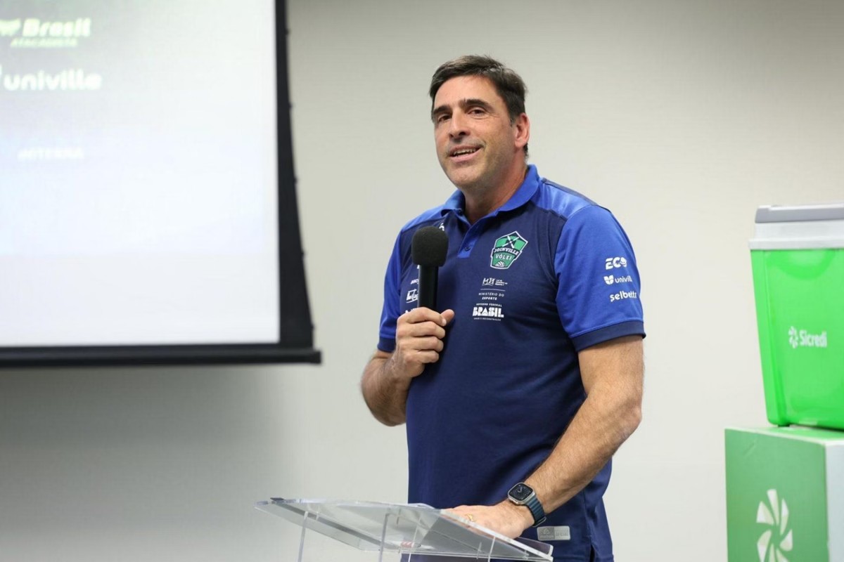 Bicampeão olímpico pela Seleção Brasileira de Vôlei, Giovane Gávio ...