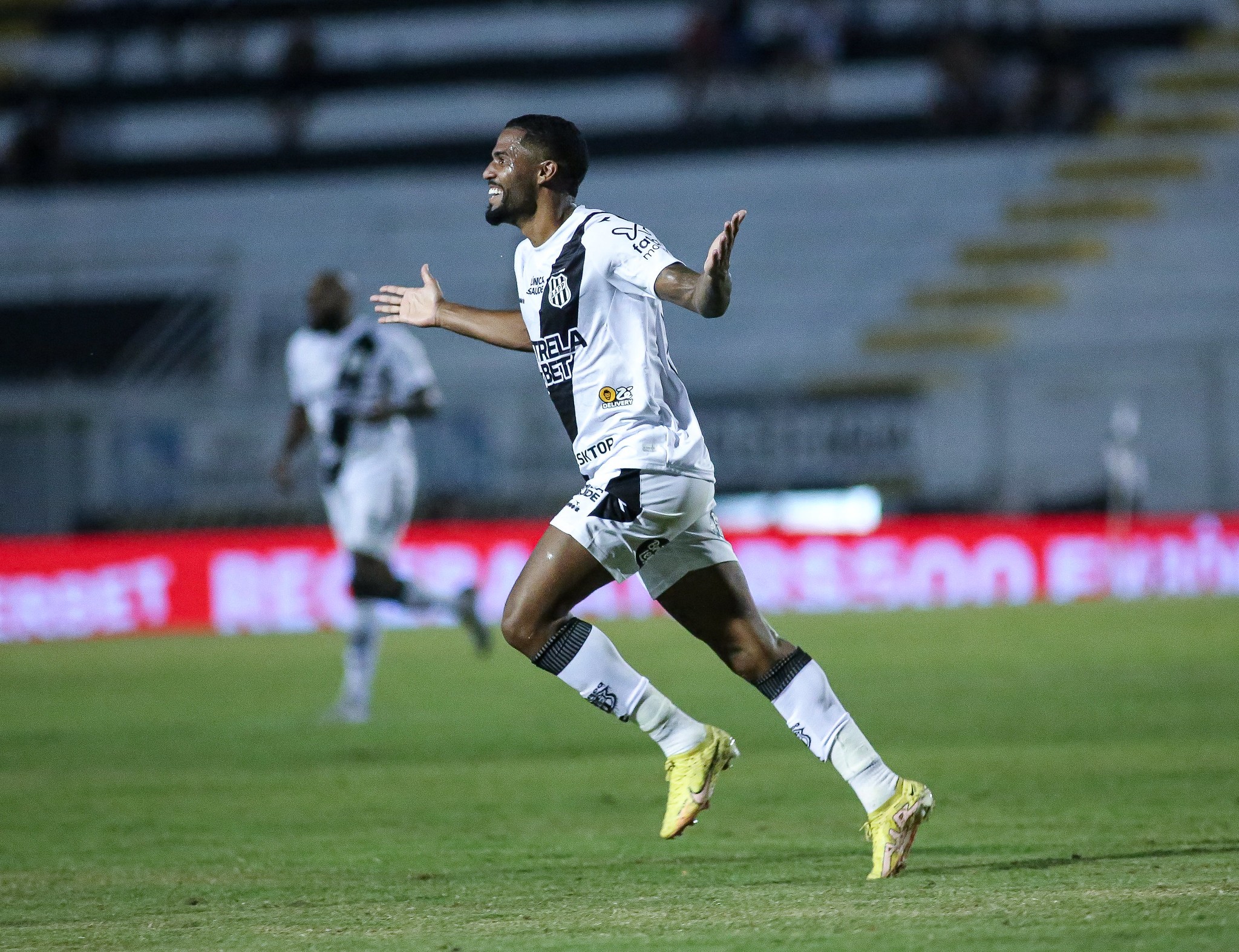 Atacante Gabriel Novaes chega a Criciúma e fica perto de anúncio oficial | criciúma | ge