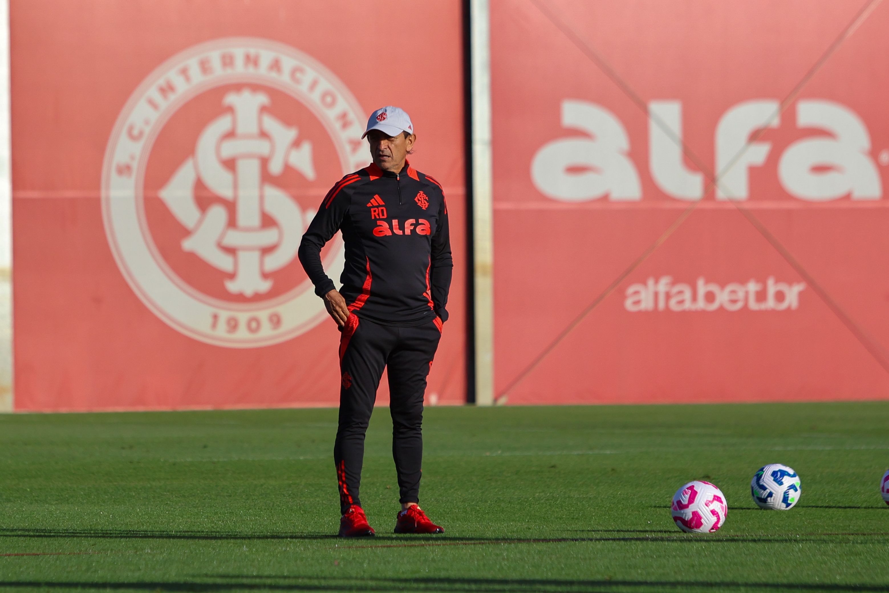 Com Ramón Díaz, Inter ainda não repetiu time titular; veja escalações | Ge