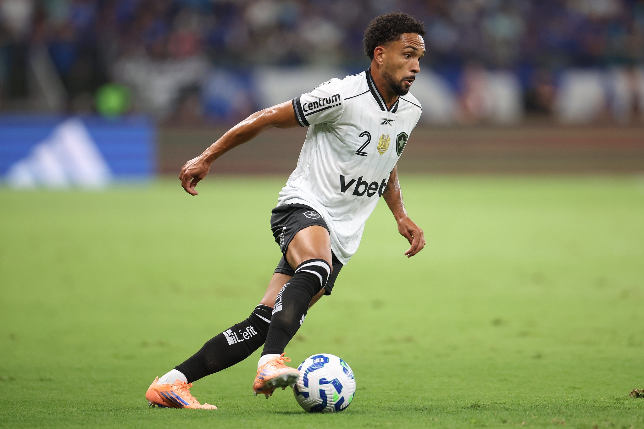 Presente em 35 de 37 rodadas do Brasileiro, Vitinho vai alcançar marca ...