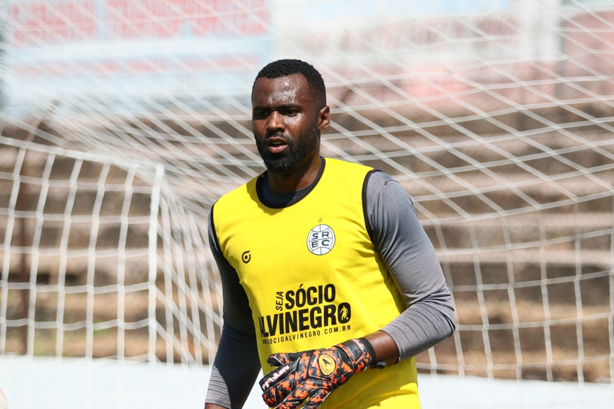 “Foi mais coisa de coração mesmo”, diz Conrado após defender dois ...