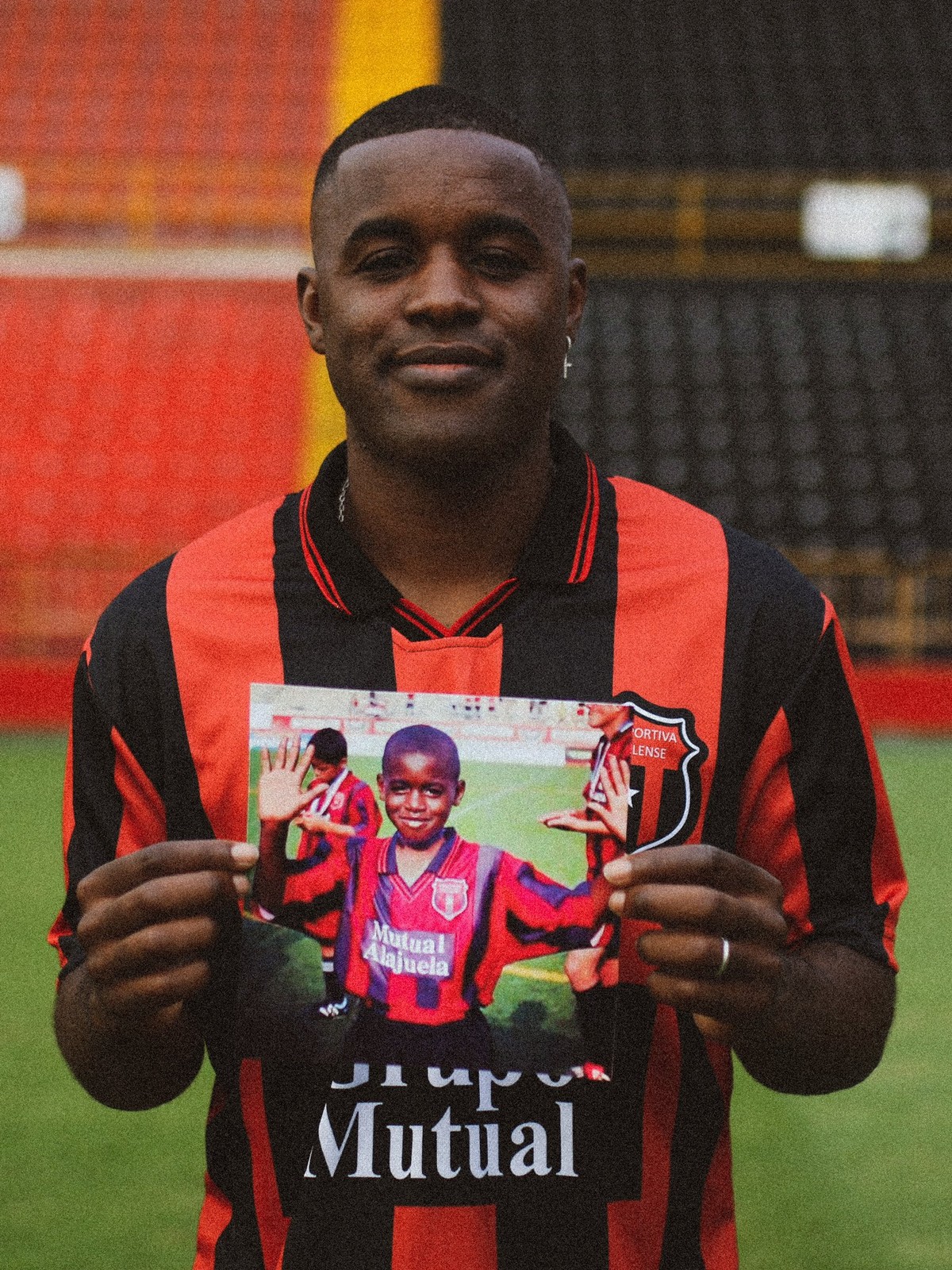 Joel Campbell, ex-Arsenal, volta ao clube que deu primeiros passos na ...