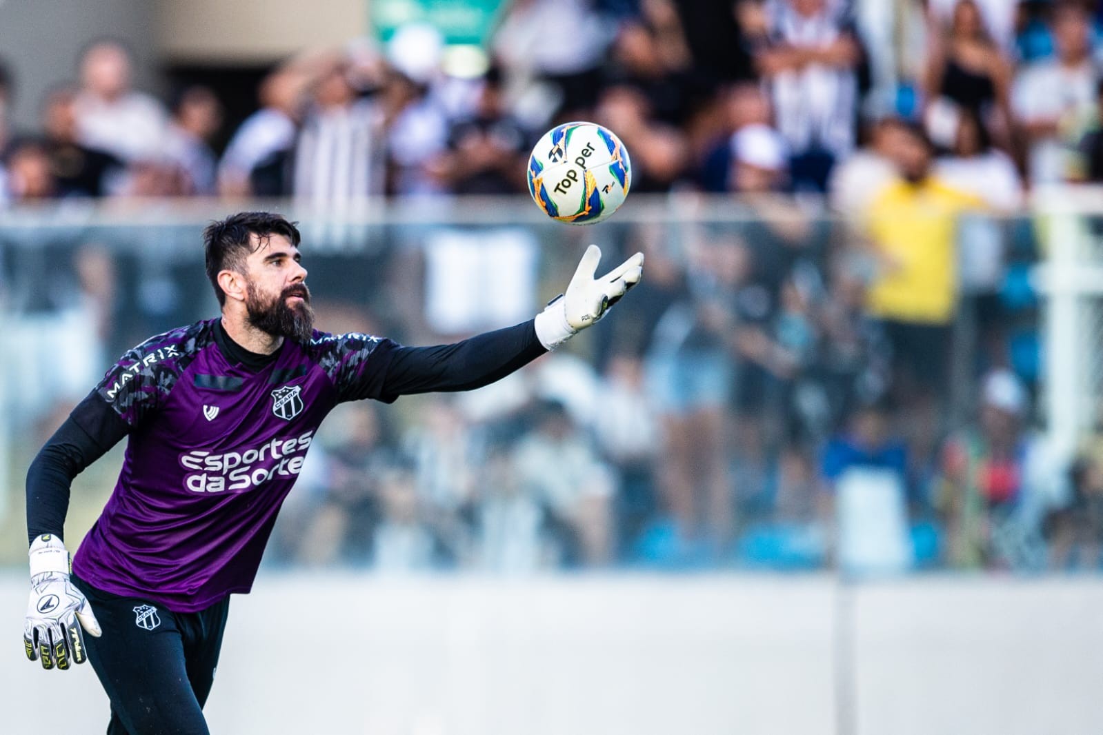Fernando Miguel tem oportunidade de sequência como titular | Ge
