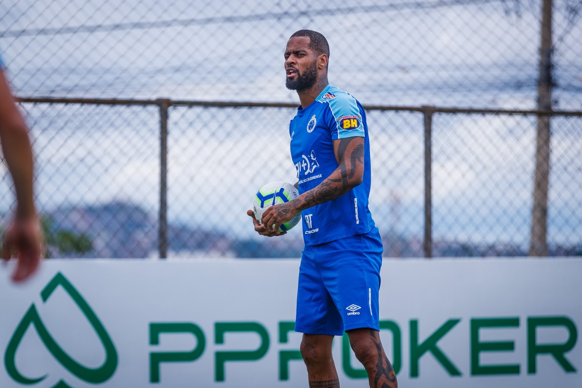 Dedé é liberado pelo Cruzeiro por 30 dias para concluir recuperação no ...