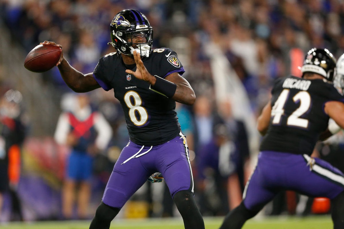Lamar se consolida como passador e carrega os Ravens na NFL | futebol ...