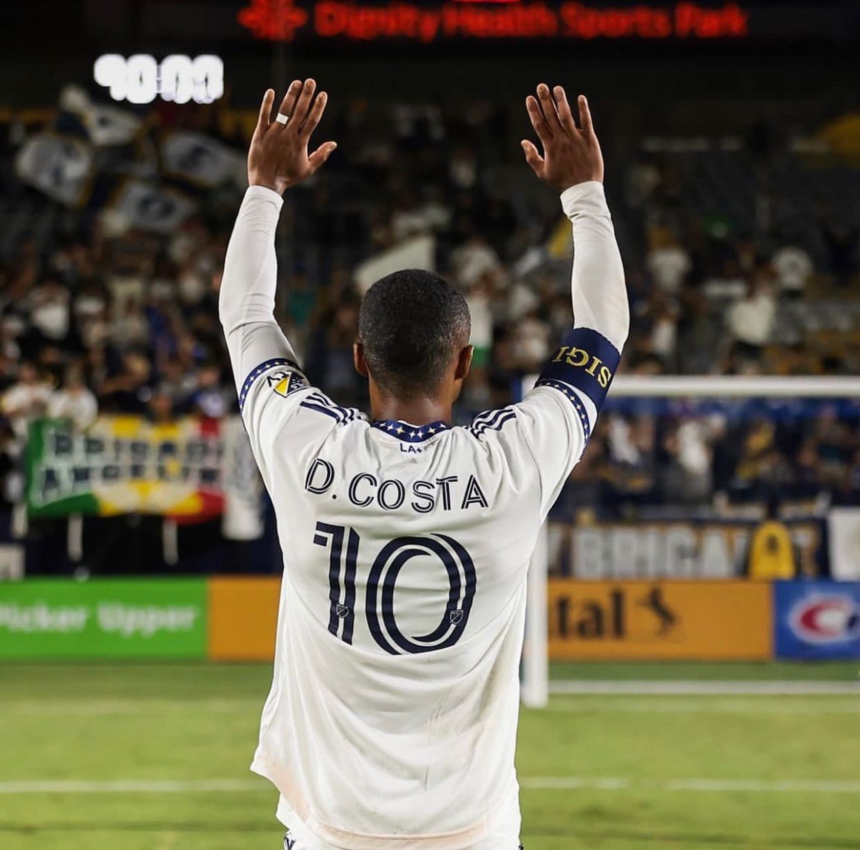 Fluminense acerta contratação de Douglas Costa | fluminense | ge