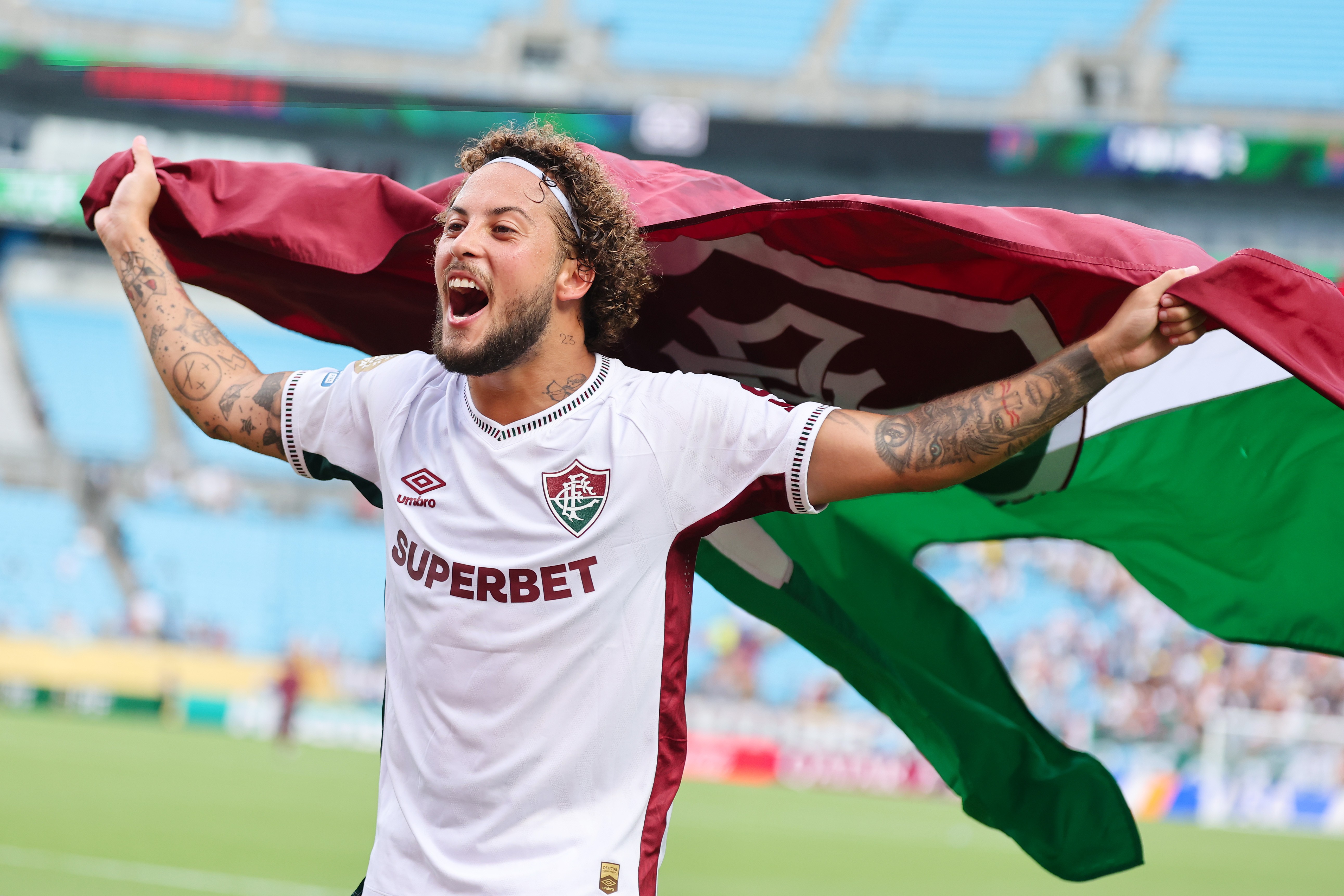 Guga completa 100 jogos pelo Fluminense com missão de ativar o ...