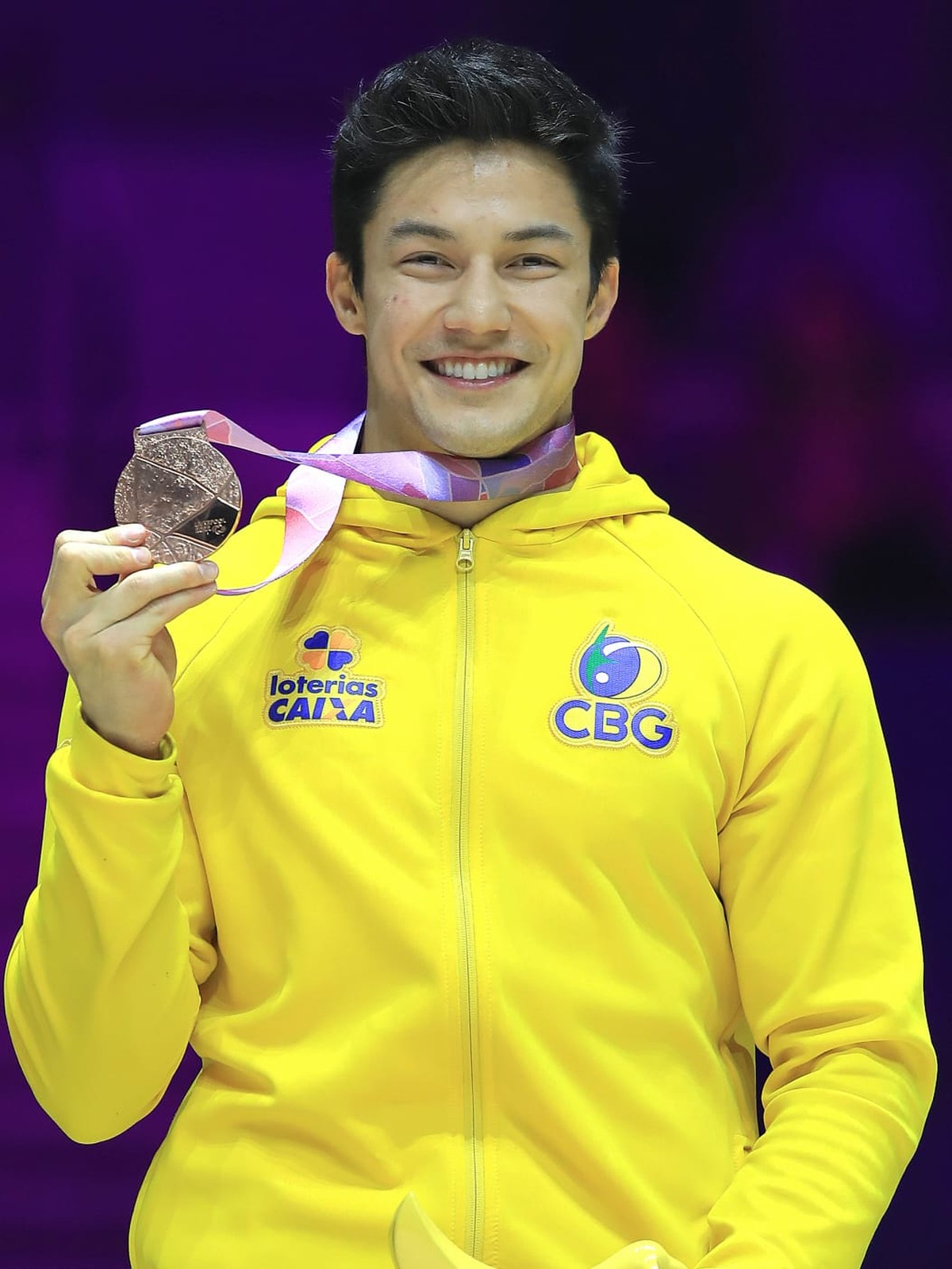 Arthur Nory é medalha de bronze na barra fixa do Mundial | ginástica ...