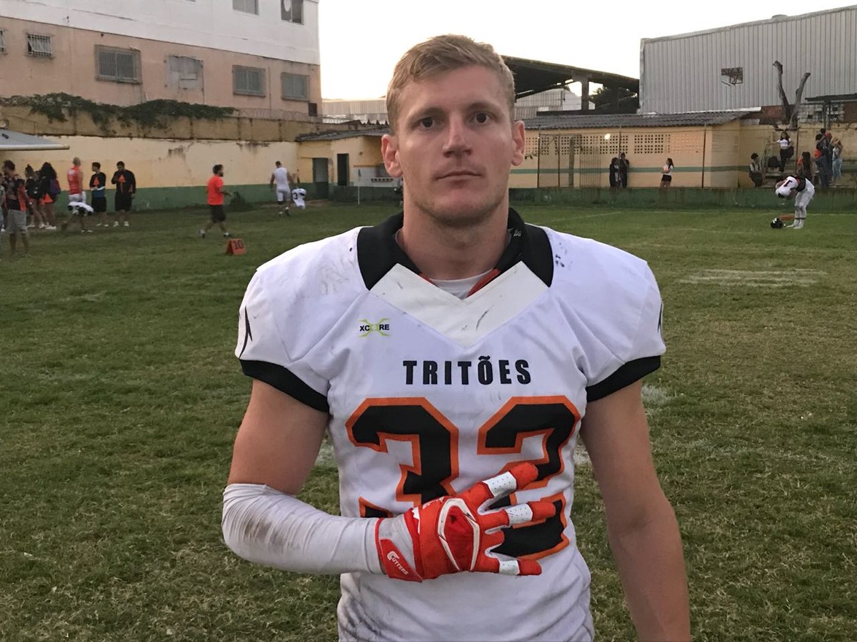 Junis Bozetti volta a disputar um jogo oficial após um ano parado ...